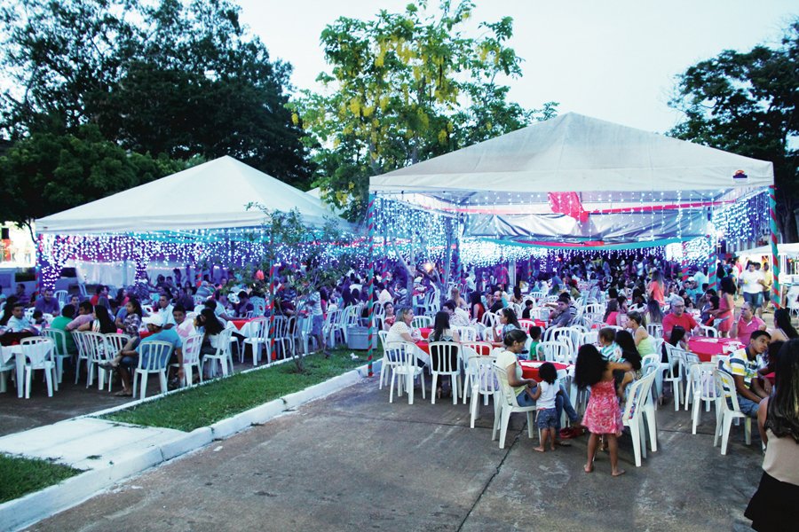 Centenas de pessoas comparecem à festa de Natal da Sama - Jornal ...